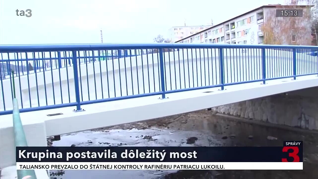 Most v Krupine, ktorý strhla povodeň, nahradil nový. Dočasná konštrukcia bola v havarijnom stave ...