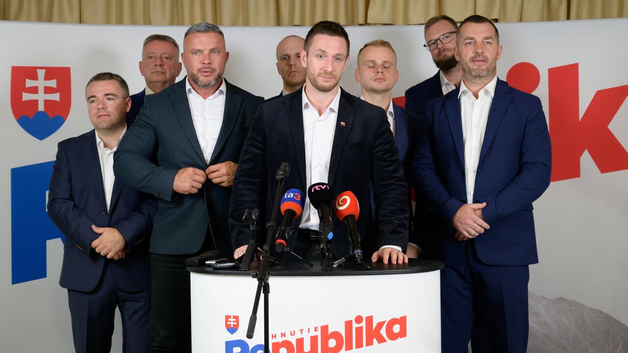 Republika sa do parlamentu nedostala. Jej priaznivci podporili ...