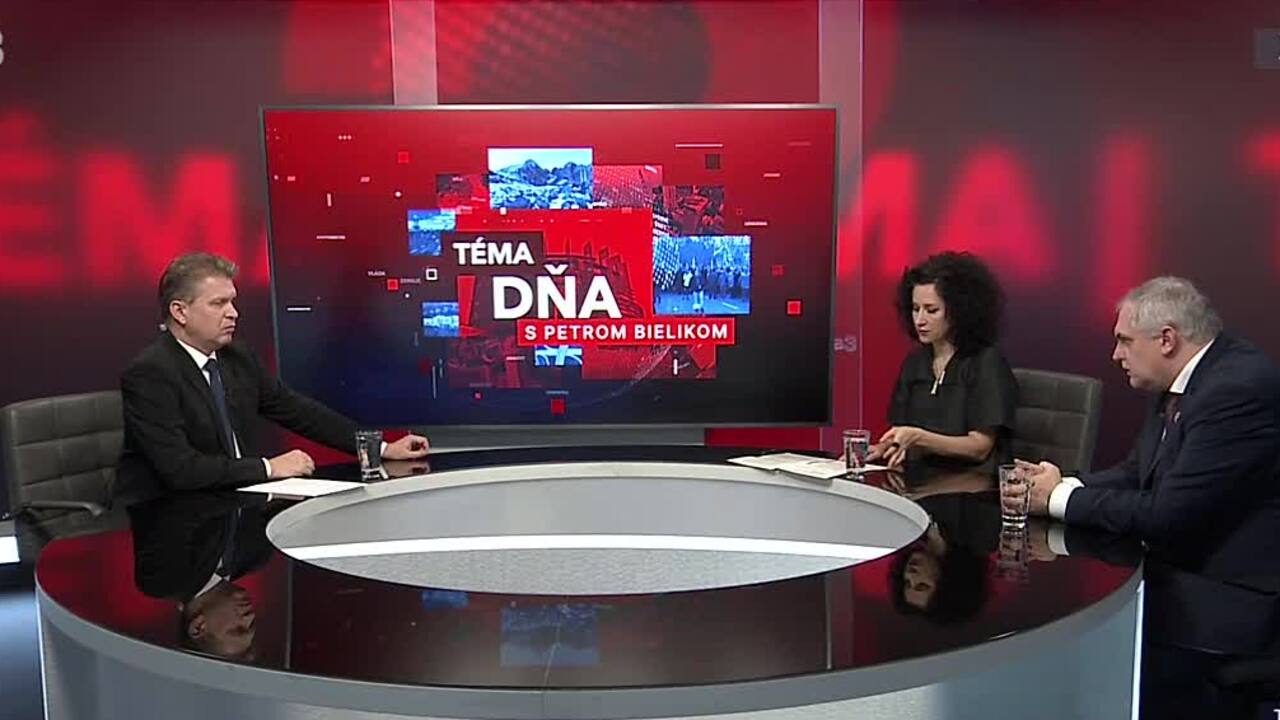 Michelko: SNS stojí za Šimkovičovou. V inej krajine by sa ministerkou nestala, oponuje Jaurová a ...