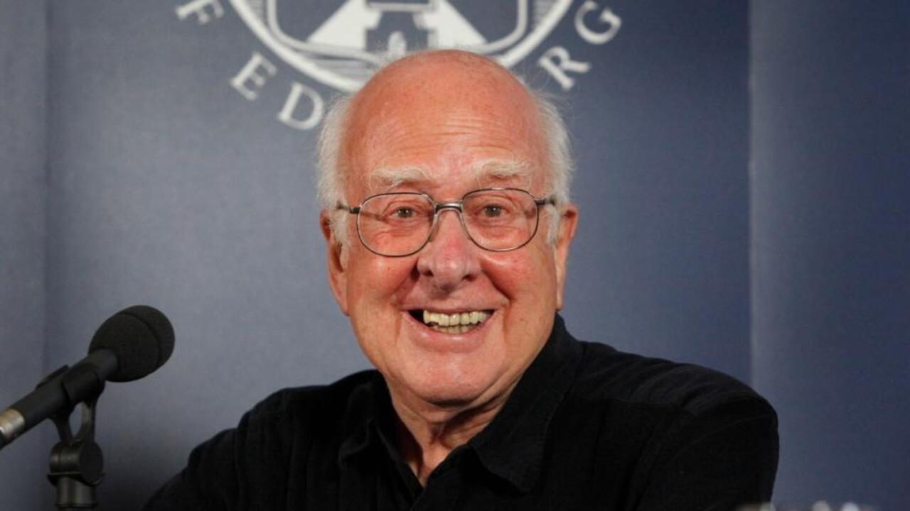Vo veku 94 zomrel Peter Higgs. Predpovedal existenciu častice nazvanej ...