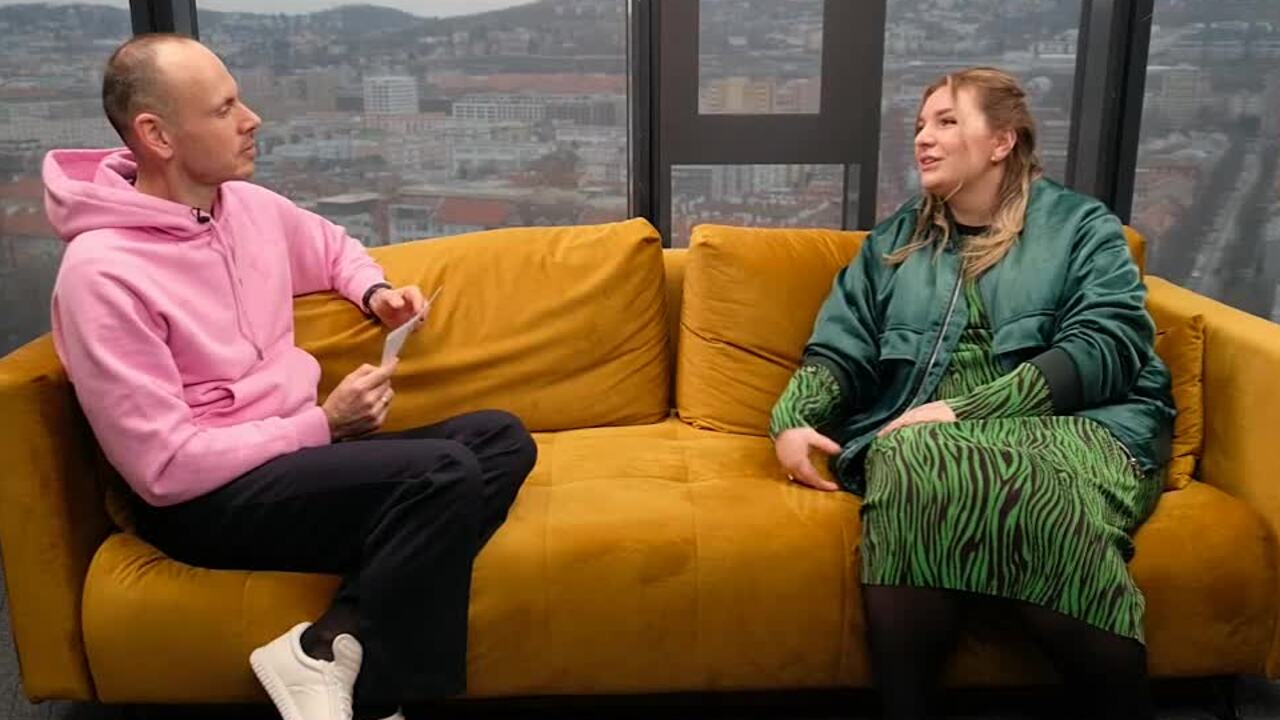 Tažké detstvo a humor. Čo o sebe prezradila Stand-up komička Simona? | ta3