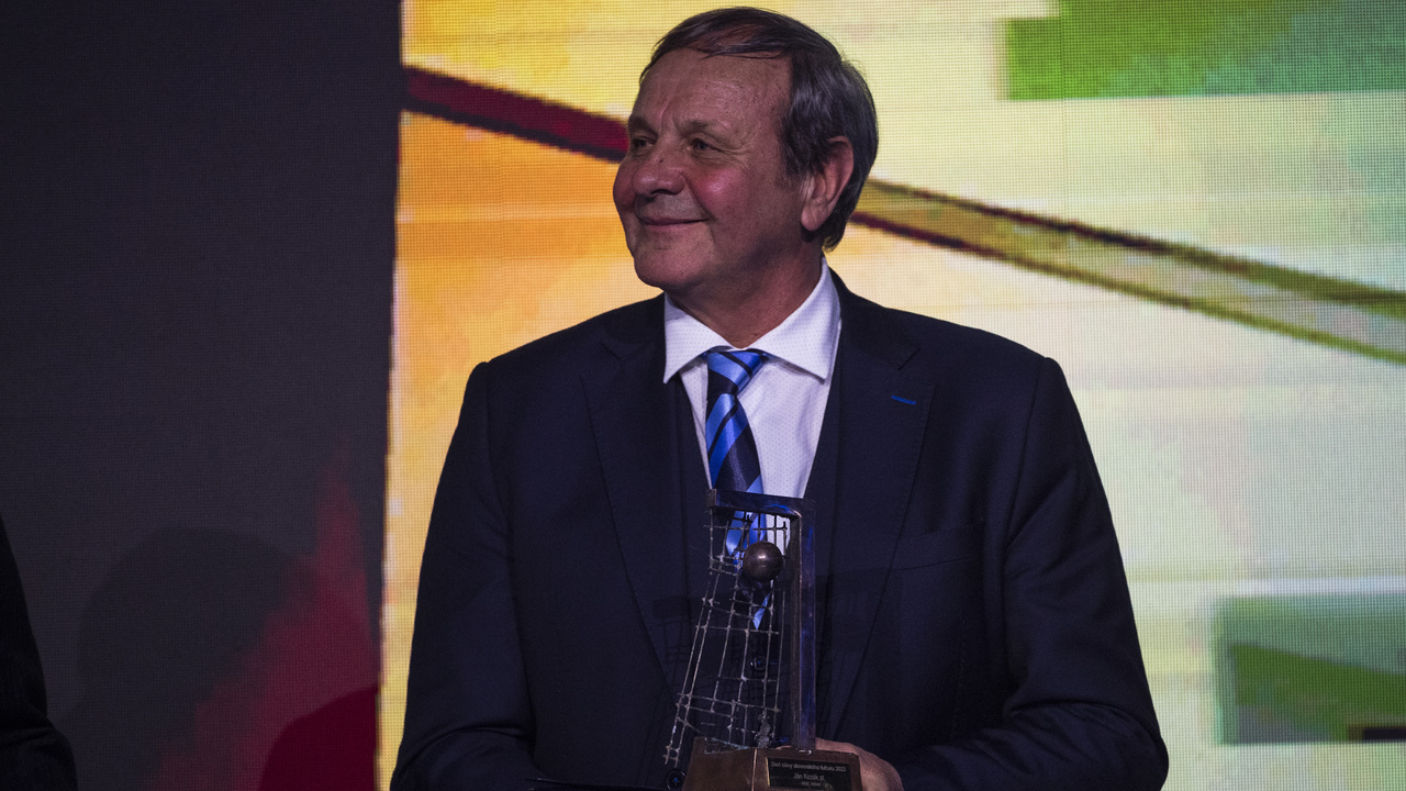 Ján Kozák starší oslavuje 70 rokov, bol skvelým hráčom i trénerom ...