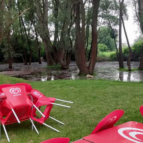 Hladina Dunaja aj Moravy stúpa, Bratislava sa chystá na najhoršie ...