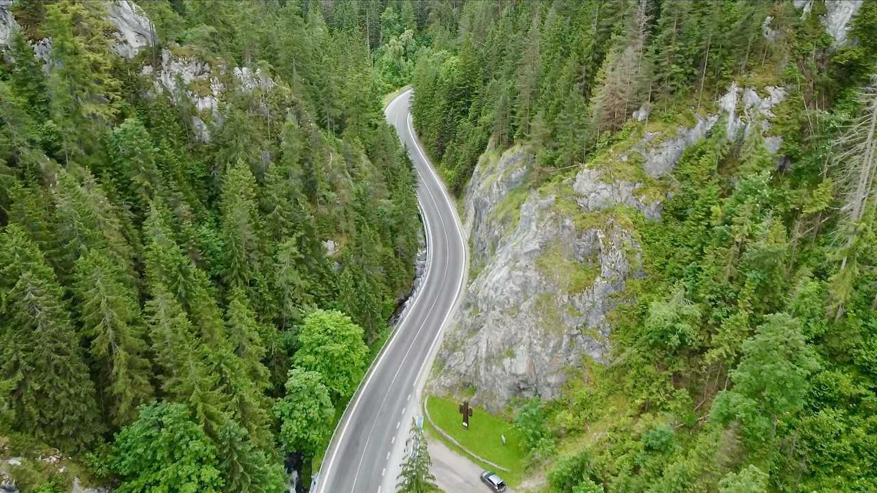 Bude sa prechádzať aj cez Slovensko? Route 66 by mala mať svoju ...