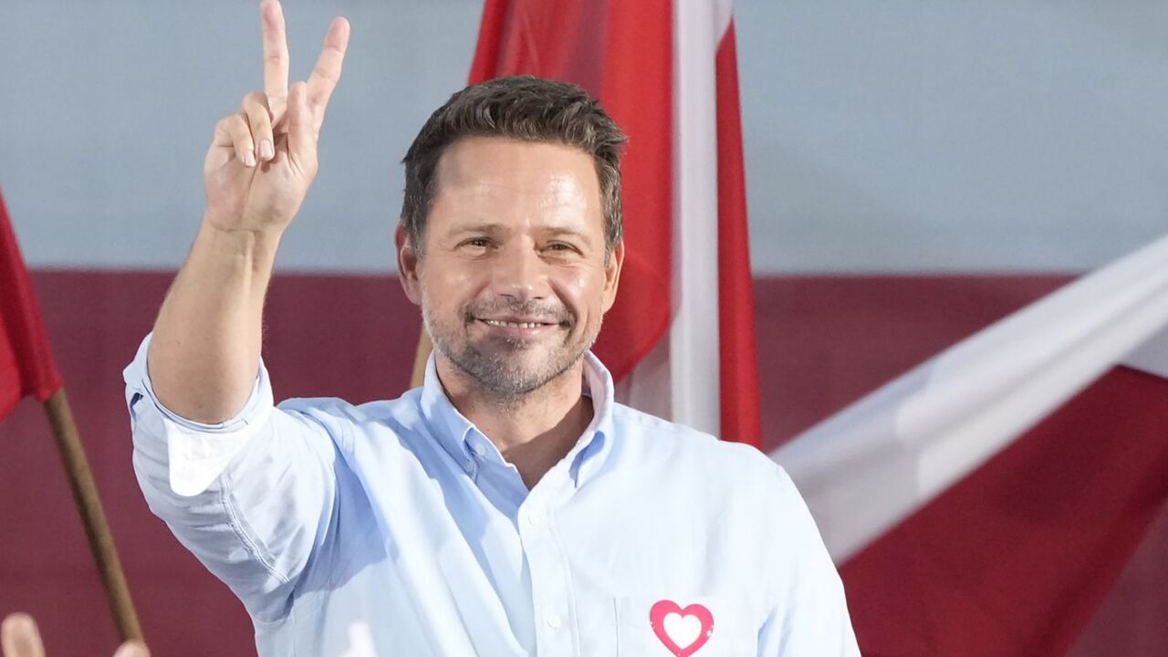 Na prezidenta Poľska bude kandidovať varšavský primátor. Trzaskowski je ...