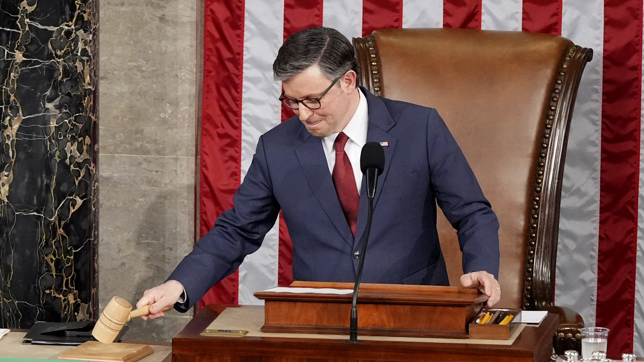 Mike Johnson sa stal novým šéfom americkej snemovne. Úspech prišiel po ...