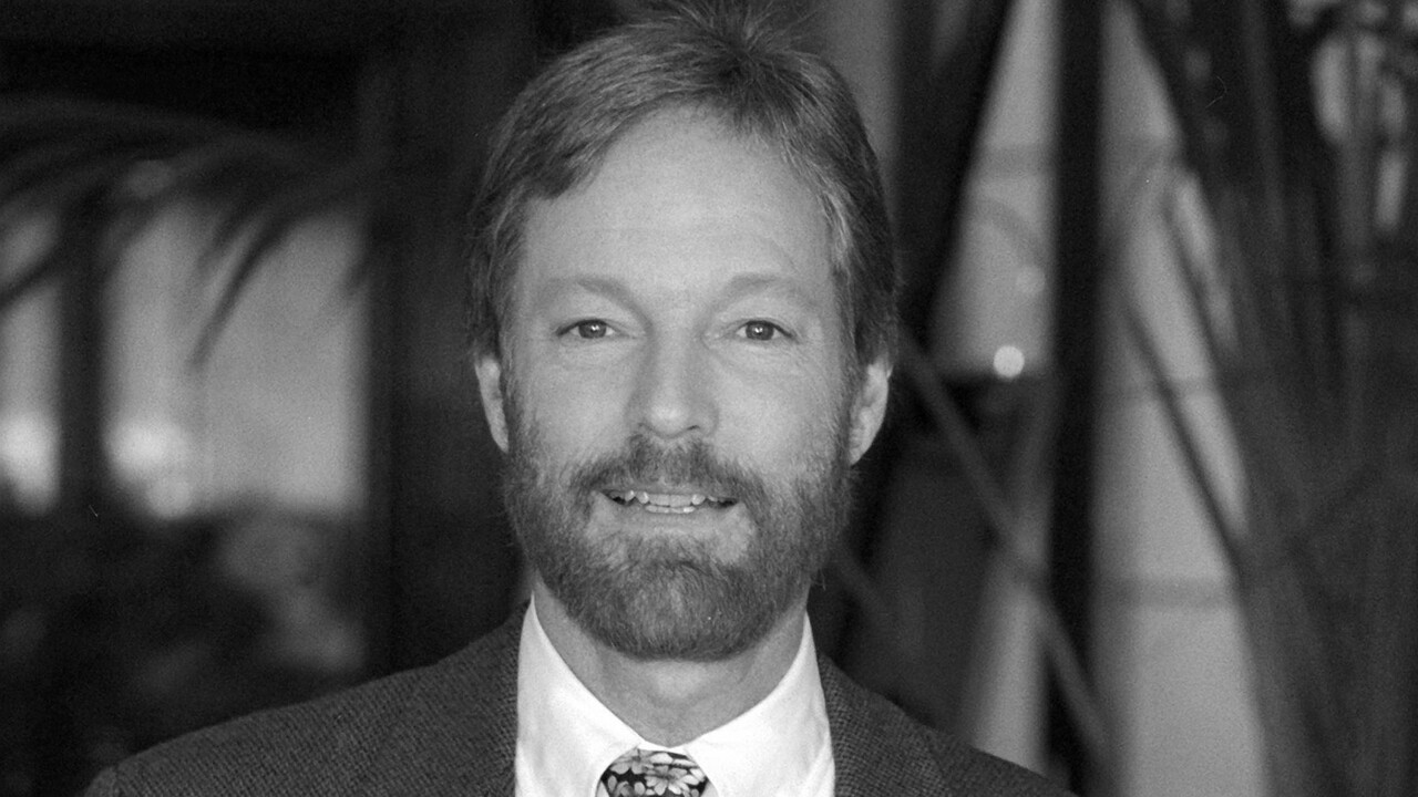 Vo veku 90 rokov zomrel herec Richard Chamberlain. Preslávili ho Dr ...