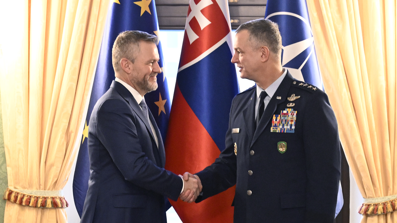 Pellegrini prijal veliteľa síl NATO v Európe. Slovensko podľa ...