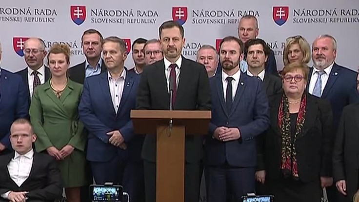 Európska ľudová strana sa rozrastie. Šéf ľudovcov potvrdil, že prijme ...