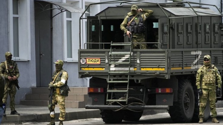 Rusko tvrdí, že posunulo front na Ukrajine o dva kilometre. Tvrdé boje ...