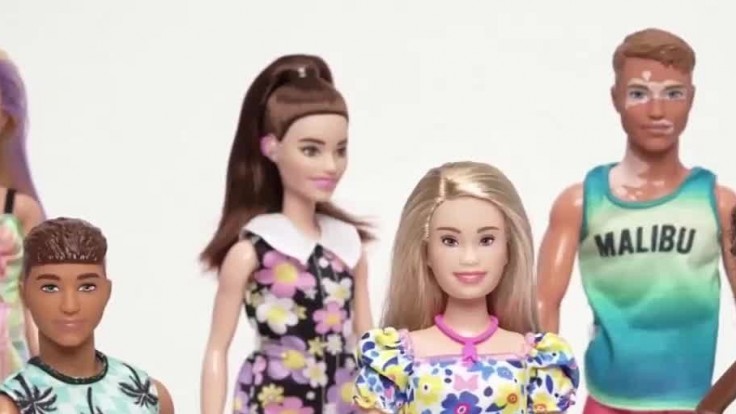 Mattel predstavil novú Barbie. Je ňou prvá bábika, ktorá má Downov ...