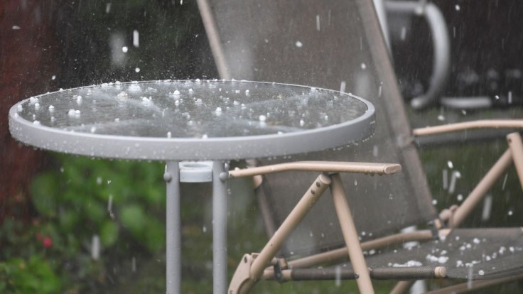 Búrky na Slovensku neutíchnu. Daždivé budú aj nasledujúce dni, platia ...